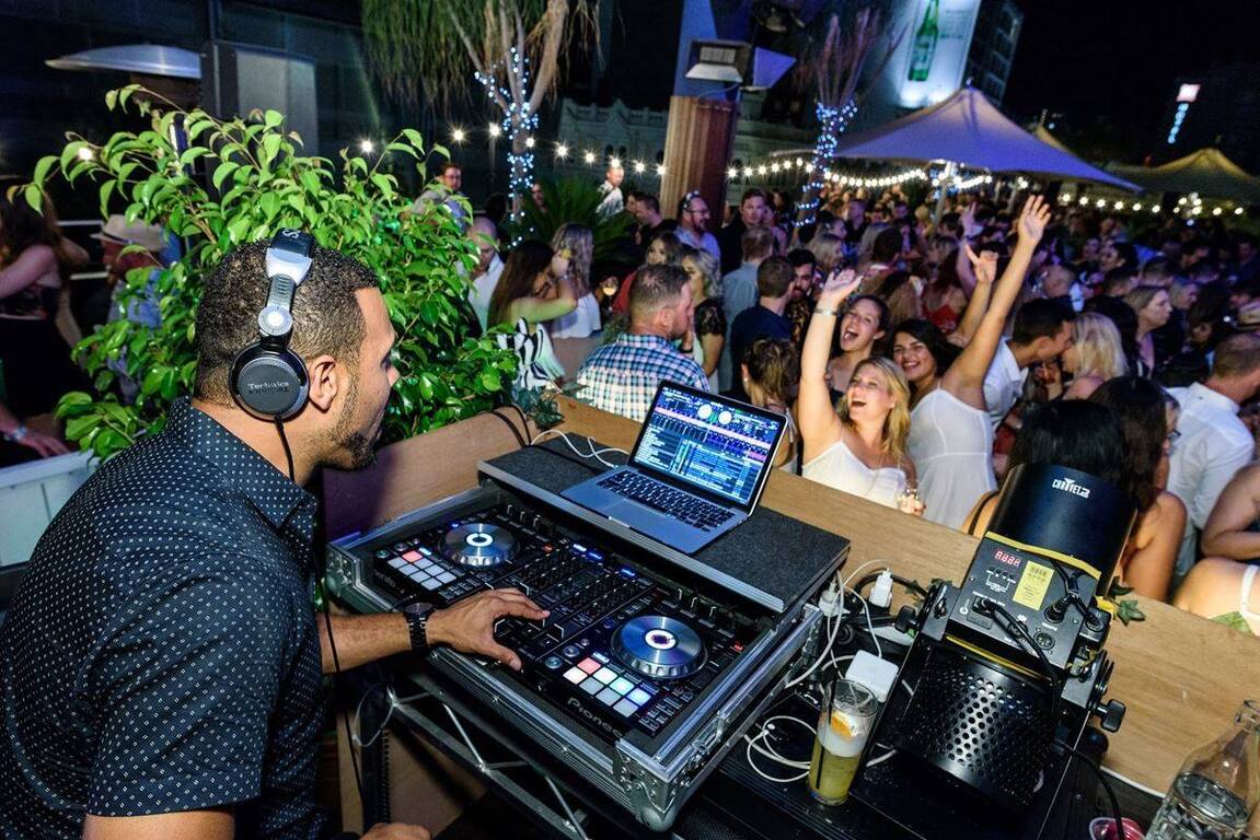 Go Gabz Djs - Wedding Band & DJ Perth