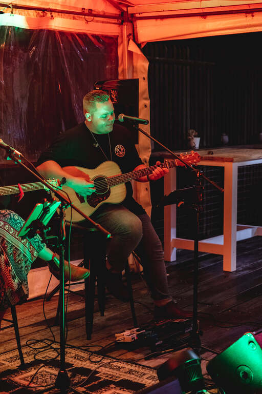 Jake Davey Music - Band & DJ - Hunter Valley - Weddinghero.com.au