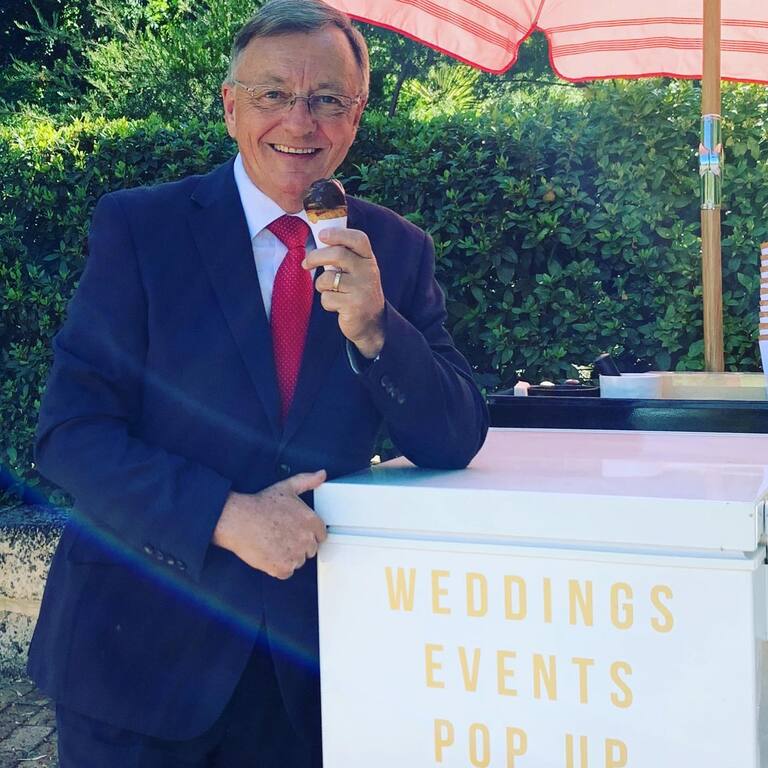 Andrew Murfin Perth Wedding Celebrant - Celebrant - Perth - Weddinghero ...