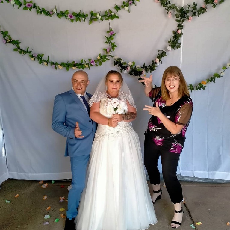 Sharon Munro Civil Celebrant - Marriage Celebrant Ballarat