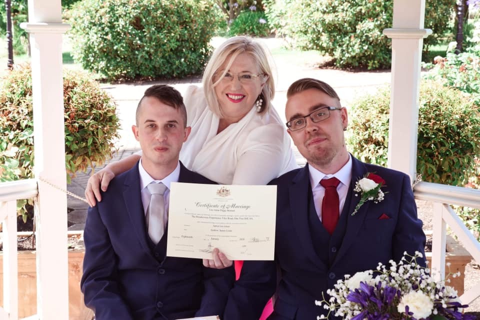 Lee-Anne Bennett Civil Celebrant - Celebrant - Adelaide - Weddinghero ...