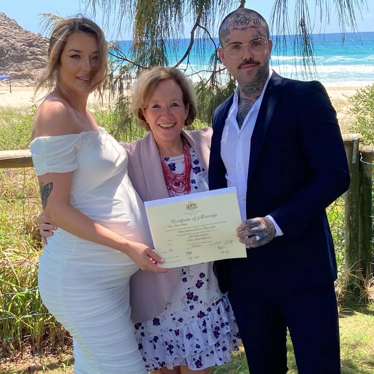 Helen Coghlan - Simply Magic Ceremonies - Celebrant - Gold Coast ...