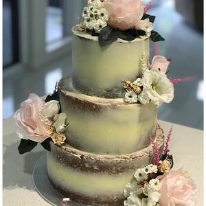 Freckles Sweet Cakes - Cakes - Gold Coast - Weddinghero.com.au